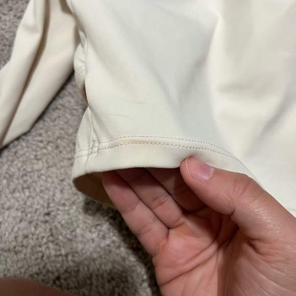 HALARA | Tops | Halara Nwt Fabric Halter Thumb Hole Long Sleeve Cropped ...